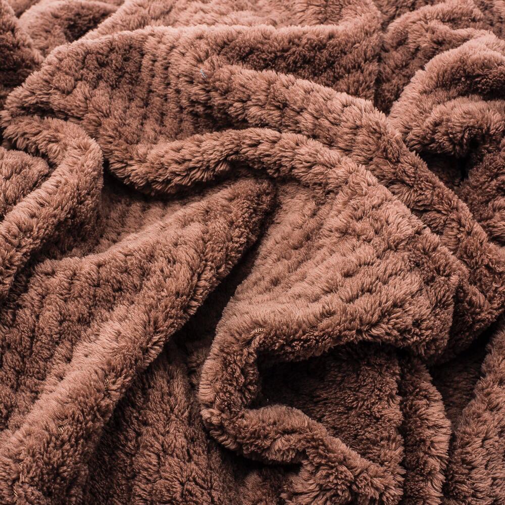 Cobija Popcorn Fleece Chocolate 180 x 200 - Estrasoluciones